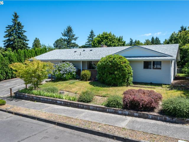 1560 ne cochran dr