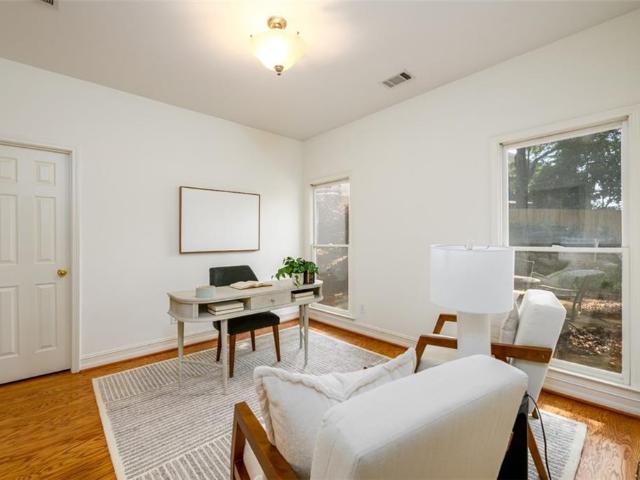 1560 Oak Park Cove