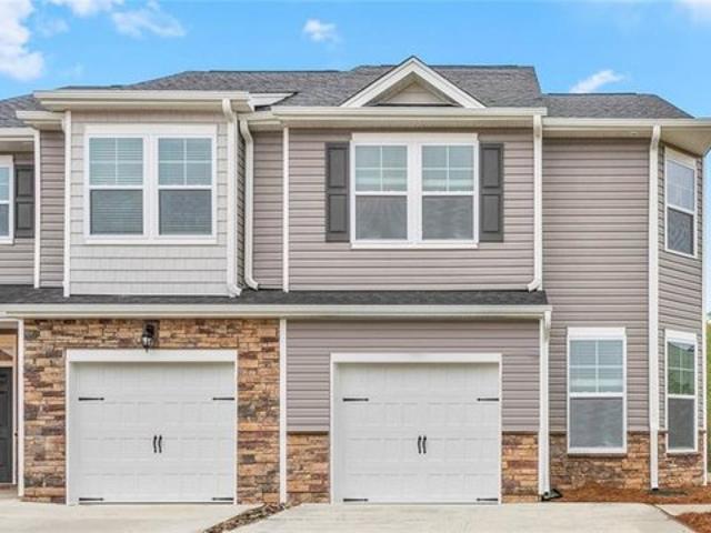 1560 Amberview Ln, Kernersville, NC 27284