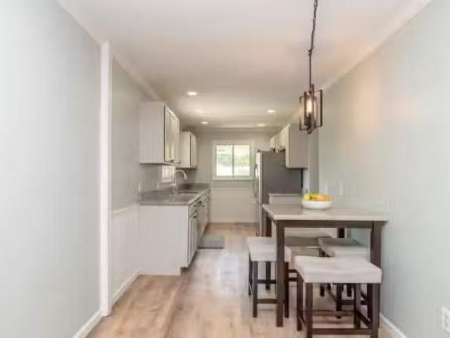 1560 Ardmoor Ave, Ann Arbor, MI 48103