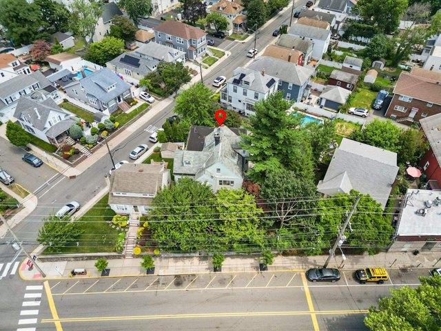1560 Paterson Plank Rd, Secaucus, NJ 07094