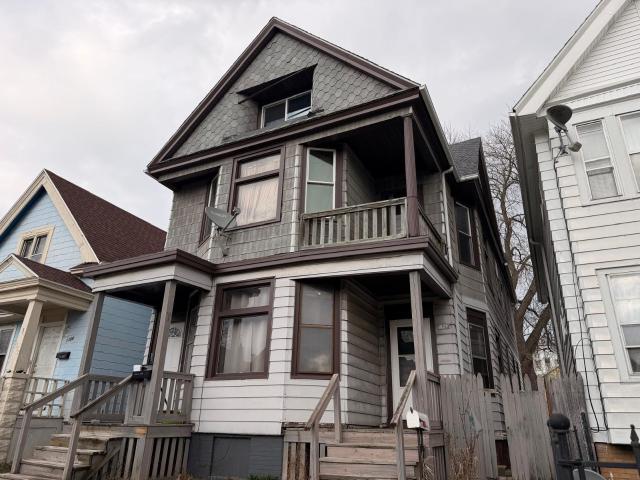 1560 S 15th St, Unit 1562, Milwaukee, WI 53204 | MLS #1957 | Compass