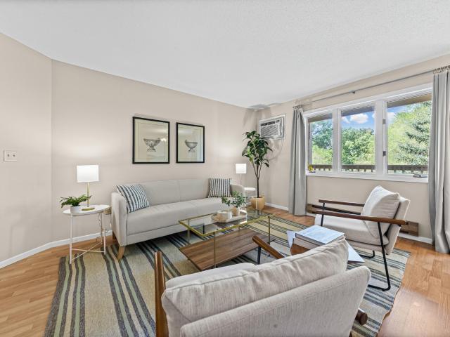 1560 Wheelock Lane # 203