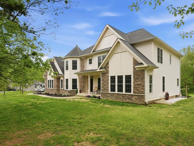 15613 Thoroughfare Rd, Gainesville, VA 20155 | MLS #VAPW2117