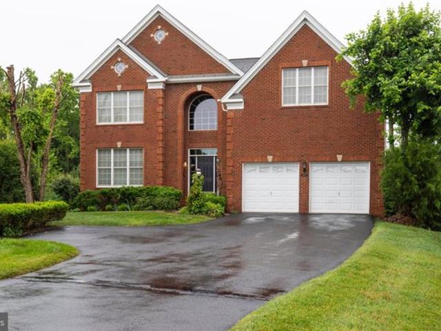 15613 Village Cove Pl, Haymarket, VA 20169