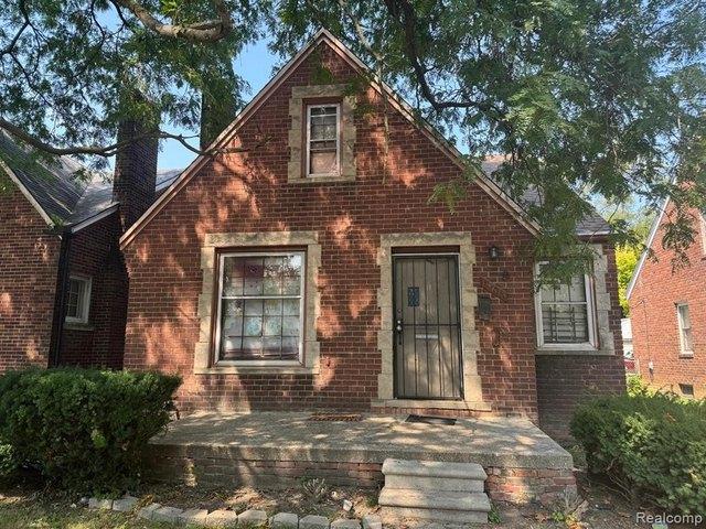 15613 Seymour St, Detroit, MI 48205