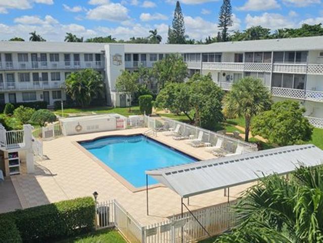 15610 NE 6th Ave Apt 37B, Miami, FL 33162