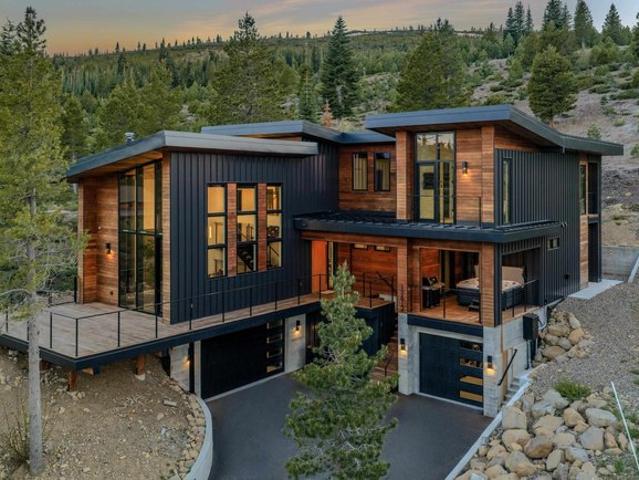 15612 Skislope Way, Truckee, CA 96161