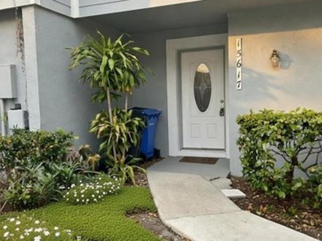 15617 Morning Dr, Lutz, FL 33559