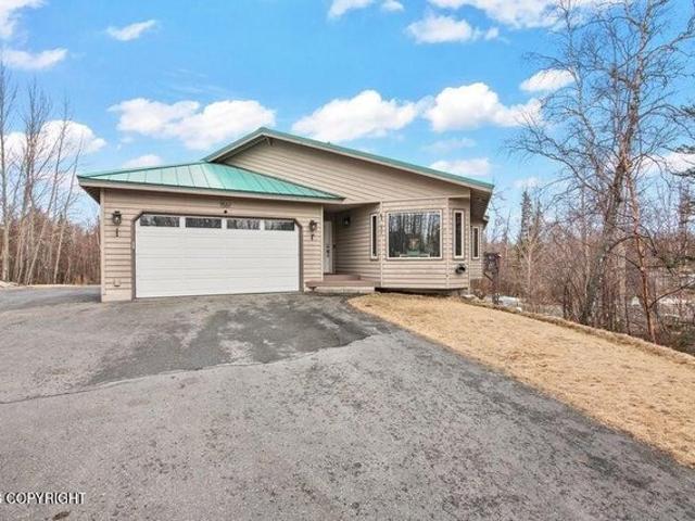 1561 N Landmark Dr, Palmer, AK 99645