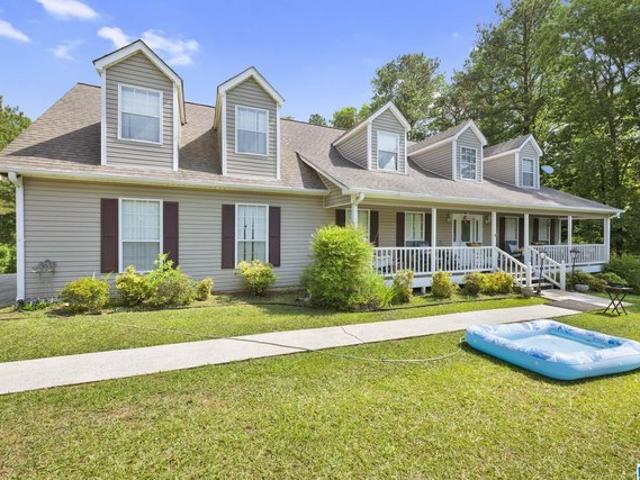 1561 April Dr, Warrior, AL 35180