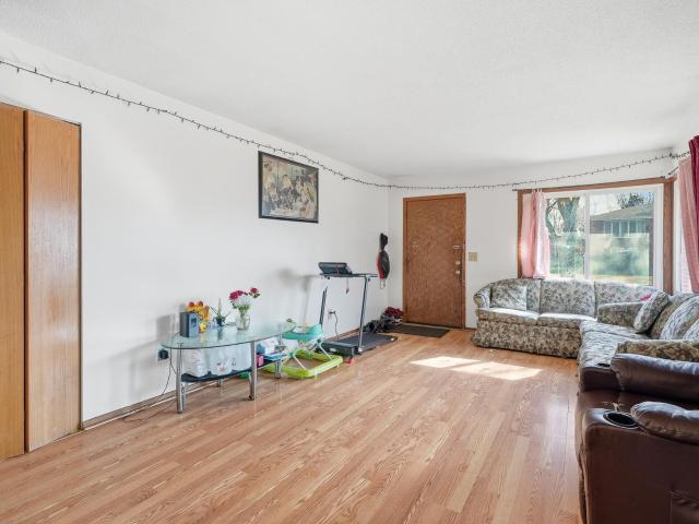 1561 Clarence St, Paul, MN 55106 | MLS #7095