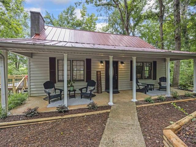 1561 Indian Woods Dr, Greensboro, GA 30642