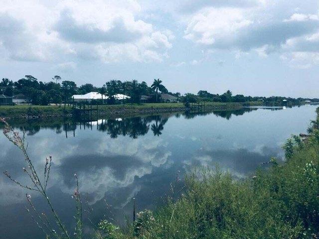 1561 SW Abingdon Ave, Port Saint Lucie, FL 34953