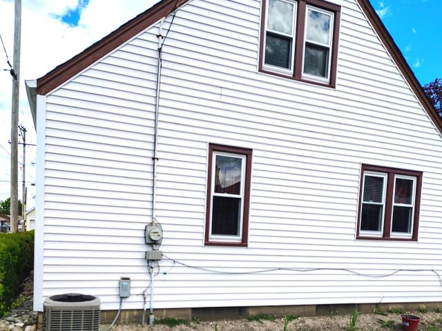 1561 W Morgan Ave