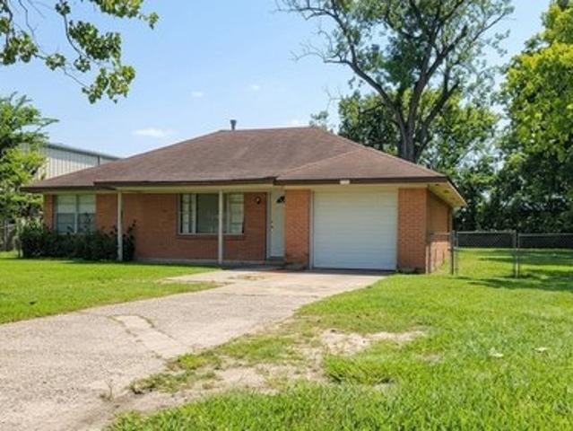 15623 Lee Rd, Houston, TX 77032