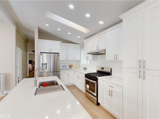 15621 Beach Boulevard 111