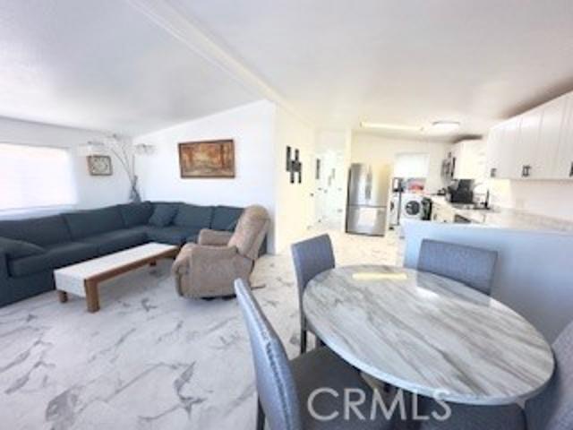 15621 Beach Blvd, Unit 61, Huntington Beach, CA 92647 | MLS #CV26077 MR