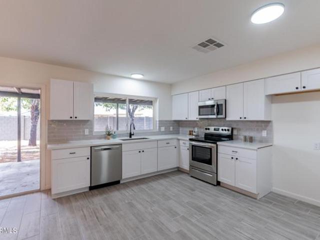 15627 N 59th Ln, Glendale, AZ 85306