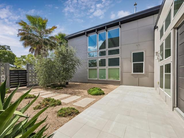 1562 Cheshire Lane