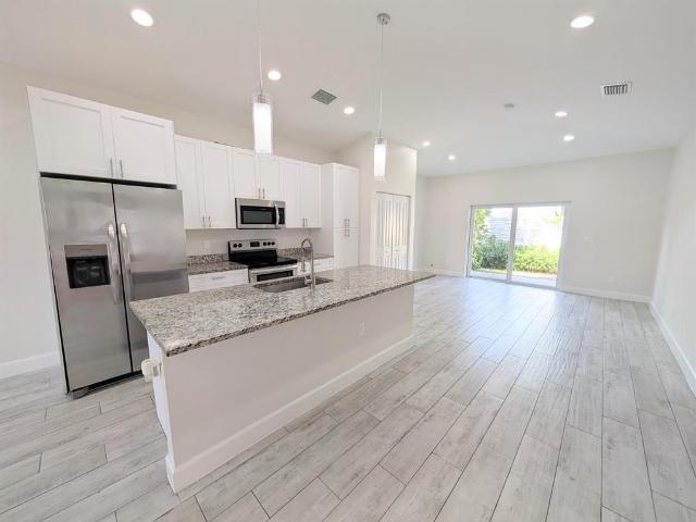 1562 W 26th Ct, Riviera Beach, FL 33404 | MLS #B26015