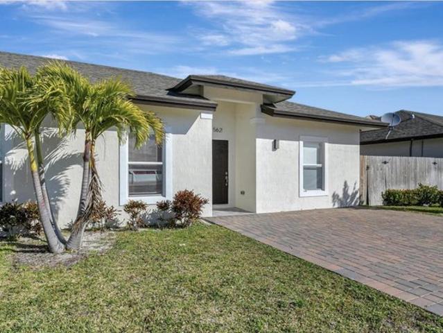 1562 W 26th Ct, Riviera Beach, FL 33404