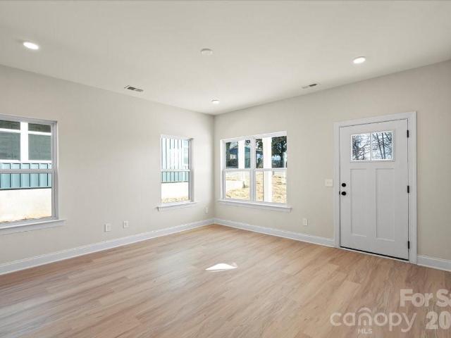 1562 7th Avenue Drive SW