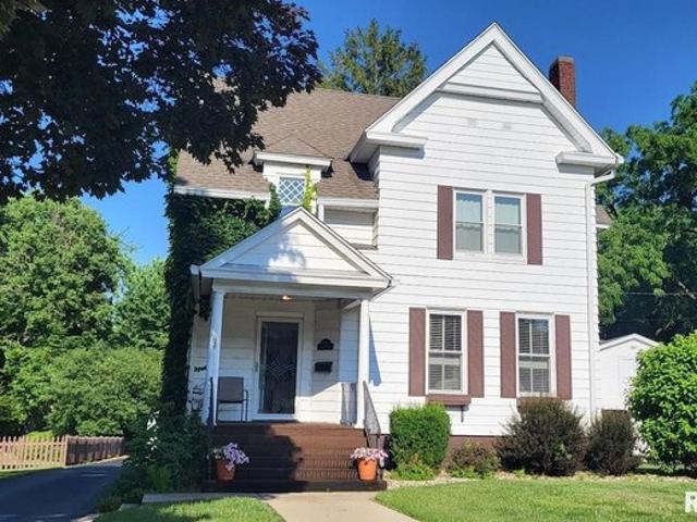 1563 N Broad St, Galesburg, IL 61401
