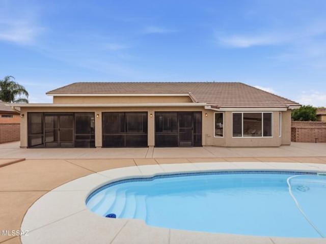 1563 N Rush Creek Ct, Green Valley, AZ 85614