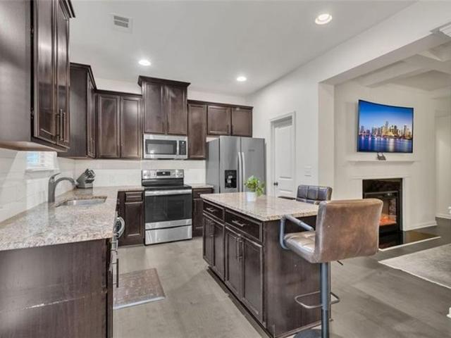 1563 Butternut Cv, Stone Mountain, GA 30083