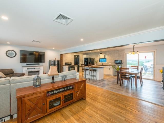 1563 County Rd 565