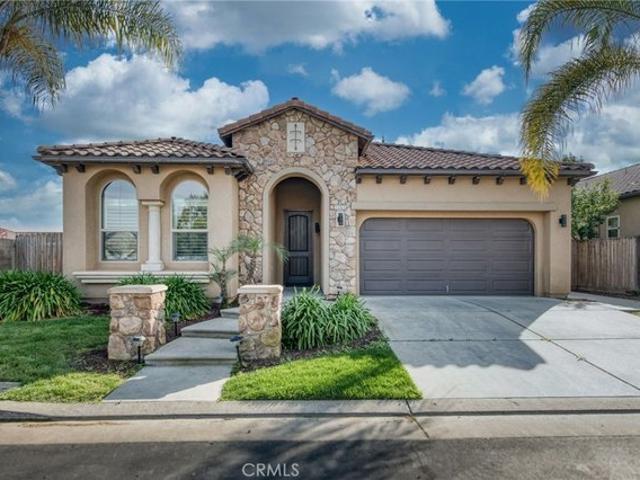 1563 E Via Mirasol Ln, Fresno, CA 93730