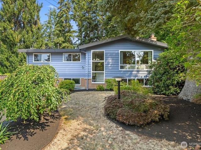 1563 th Pl W, Edmonds, WA 98026