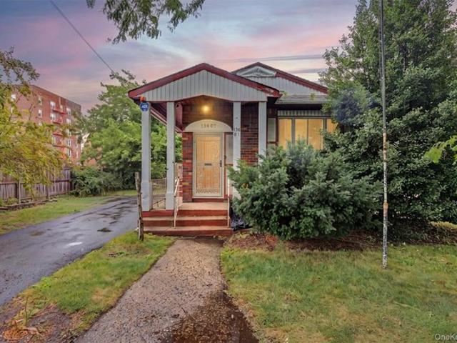 156 07 N Conduit Ave, Jamaica, NY 11434