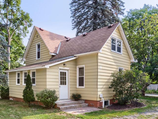 156 6th Street NW