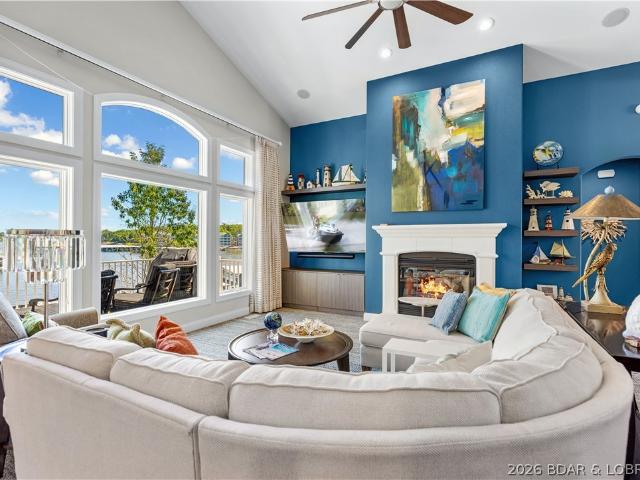 156 Cordoba Point