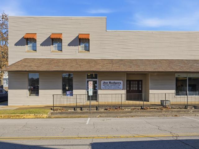 156 Central Avenue NW