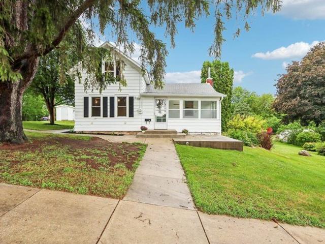 156 Chestnut St, Lodi, WI 53555