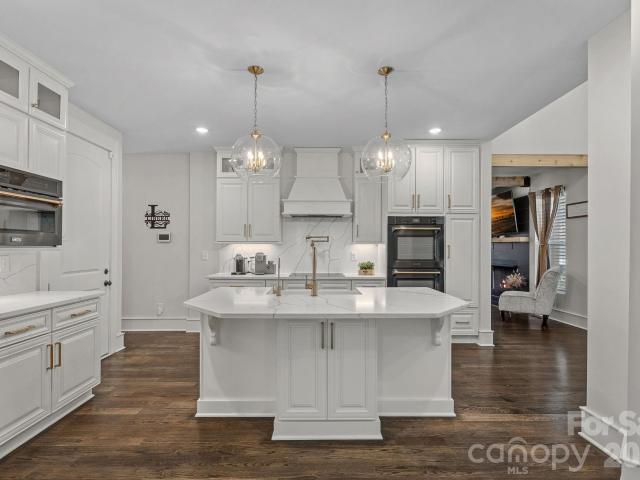 156 Crooked Branch Way