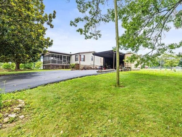 156 Barker Cir, Signal Mountain, TN 37377