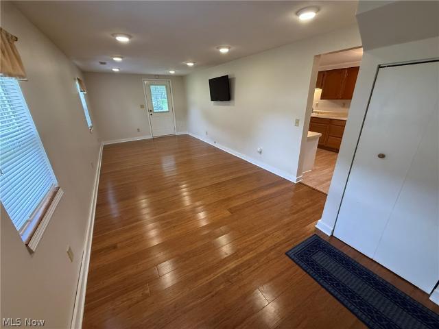 156 Barnhill Road NE