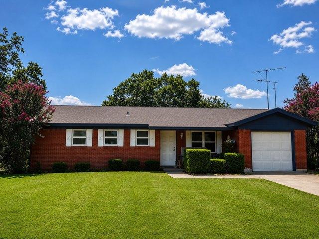 156 George Scott St, Cross Plains, TX 76443