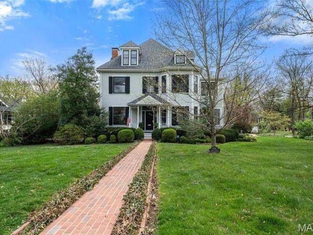 156 Gray Ave, Webster Groves, MO 63119
