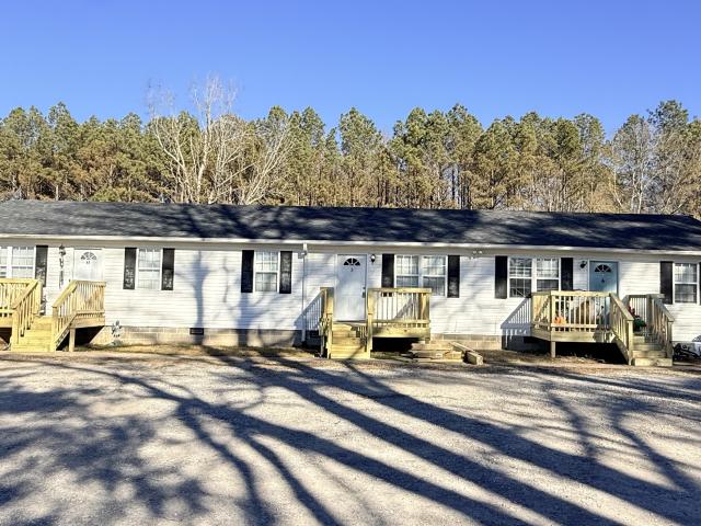 156 Dudley Ln, 2 beds, 1 full bath