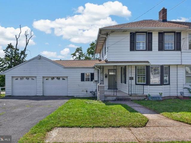 156 E Cumberland Rd, Enola, PA 17025