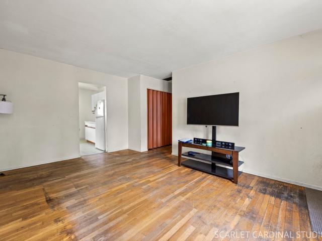 156 E Lincoln Avenue