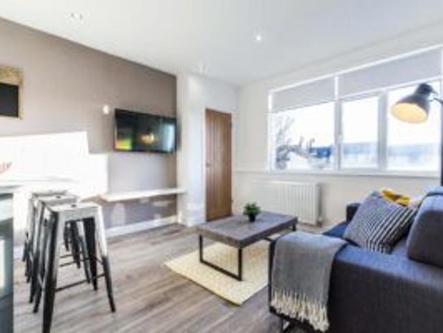 156 Flat 4 Woodsley Road, Leeds, LS2 9LZ