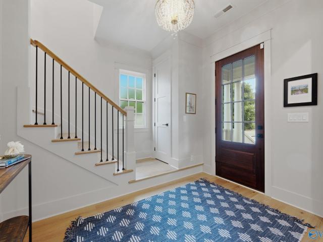 156 Oak Manor Lane