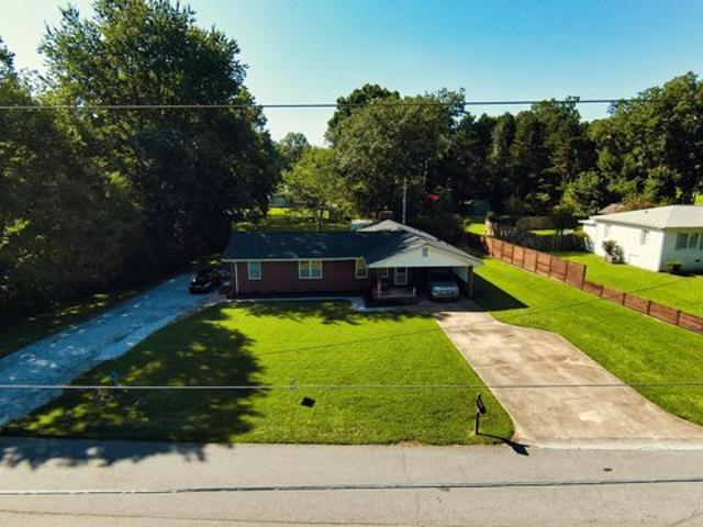 156 Lakeshore Dr, Braselton, GA 30517
