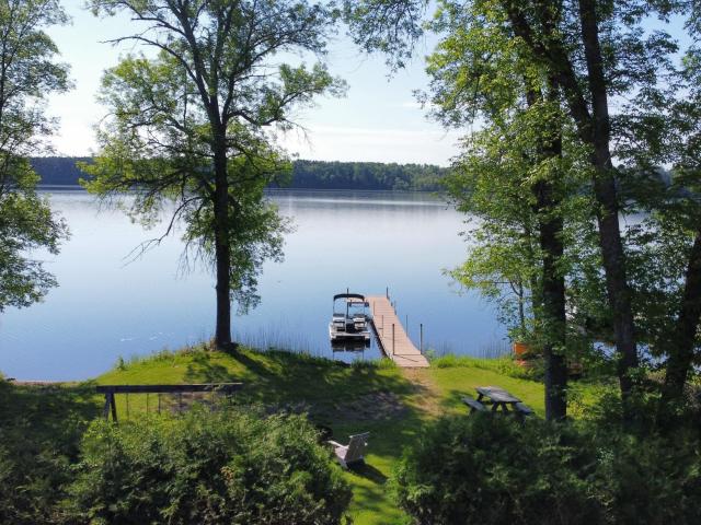 156 Lakeshore Drive